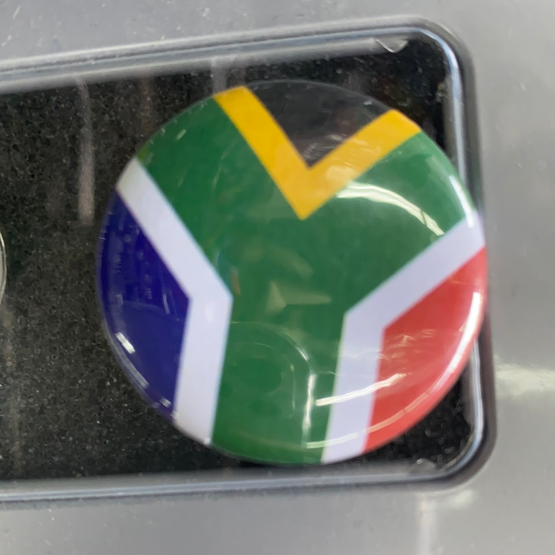 ZUZU BRAND BADGE - Button Badge - 32mm - FLAG – Hyperama - South ...